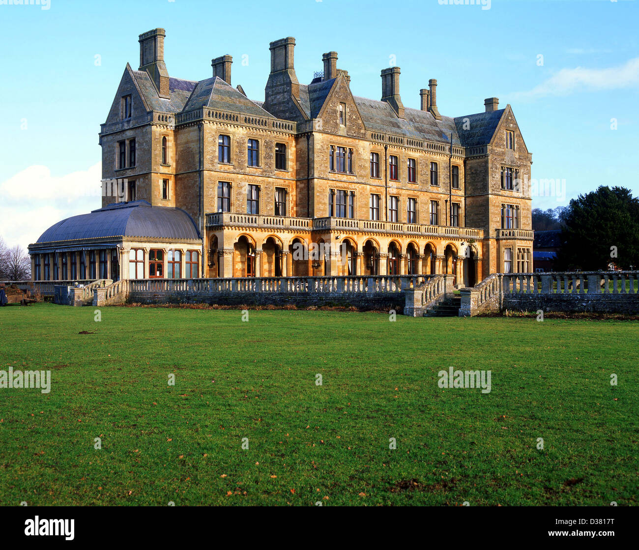Walton Hall in Warwickshire Stock Photo - Alamy