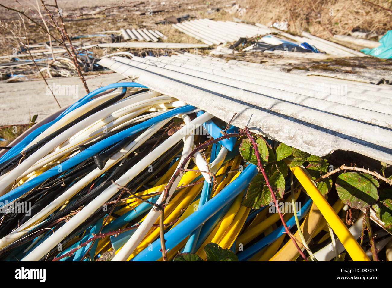 Asbestos insulation hi-res stock photography and images - Alamy