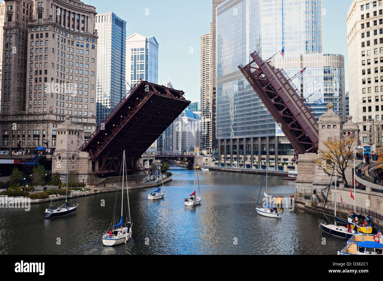 USA, Illinois, Chicago, Michigan Avenue bridge Stock Photo - Alamy