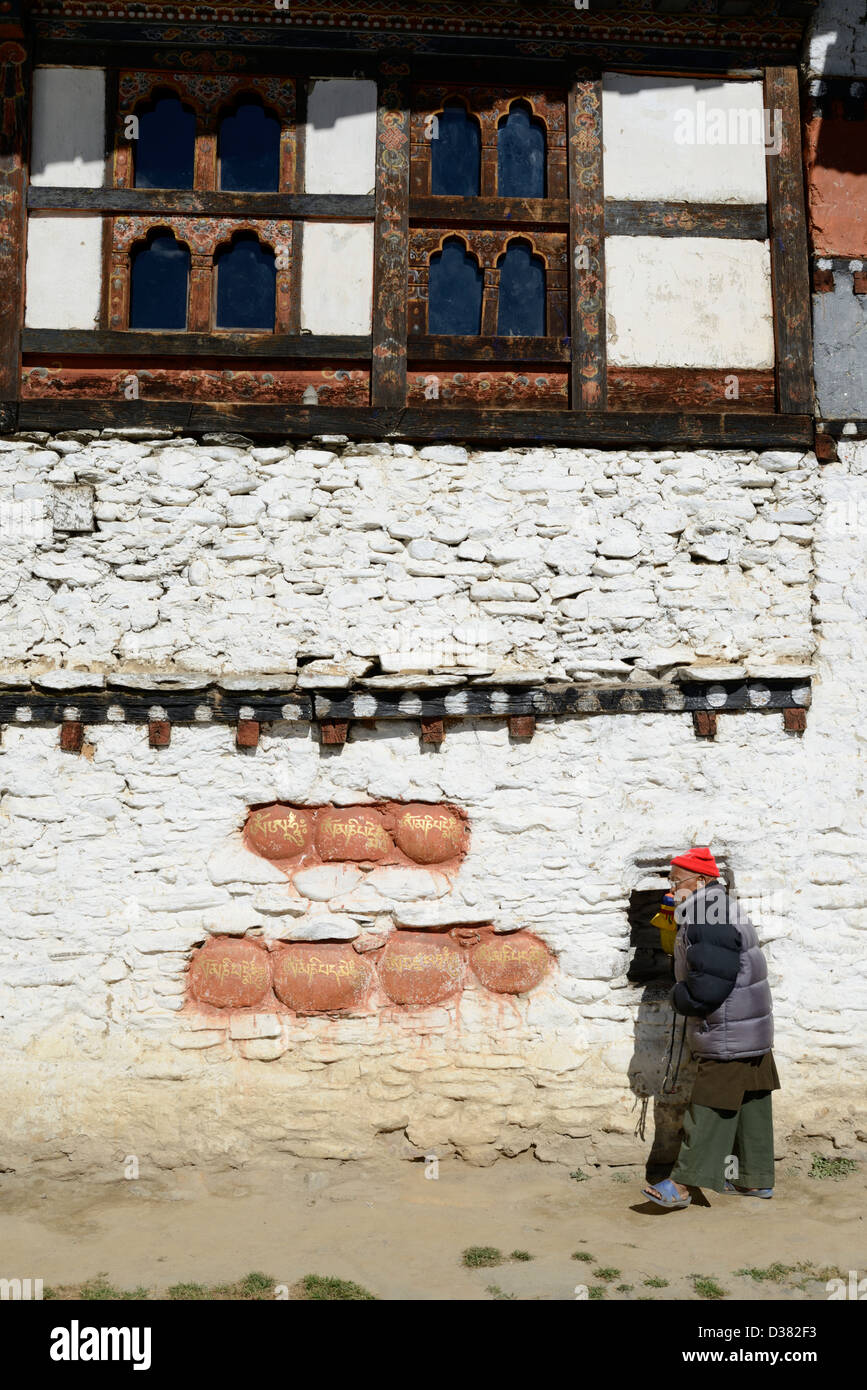 Tamshing Goemba,1501,monastery,Chhokhor valley,Bumthang,Old man ...