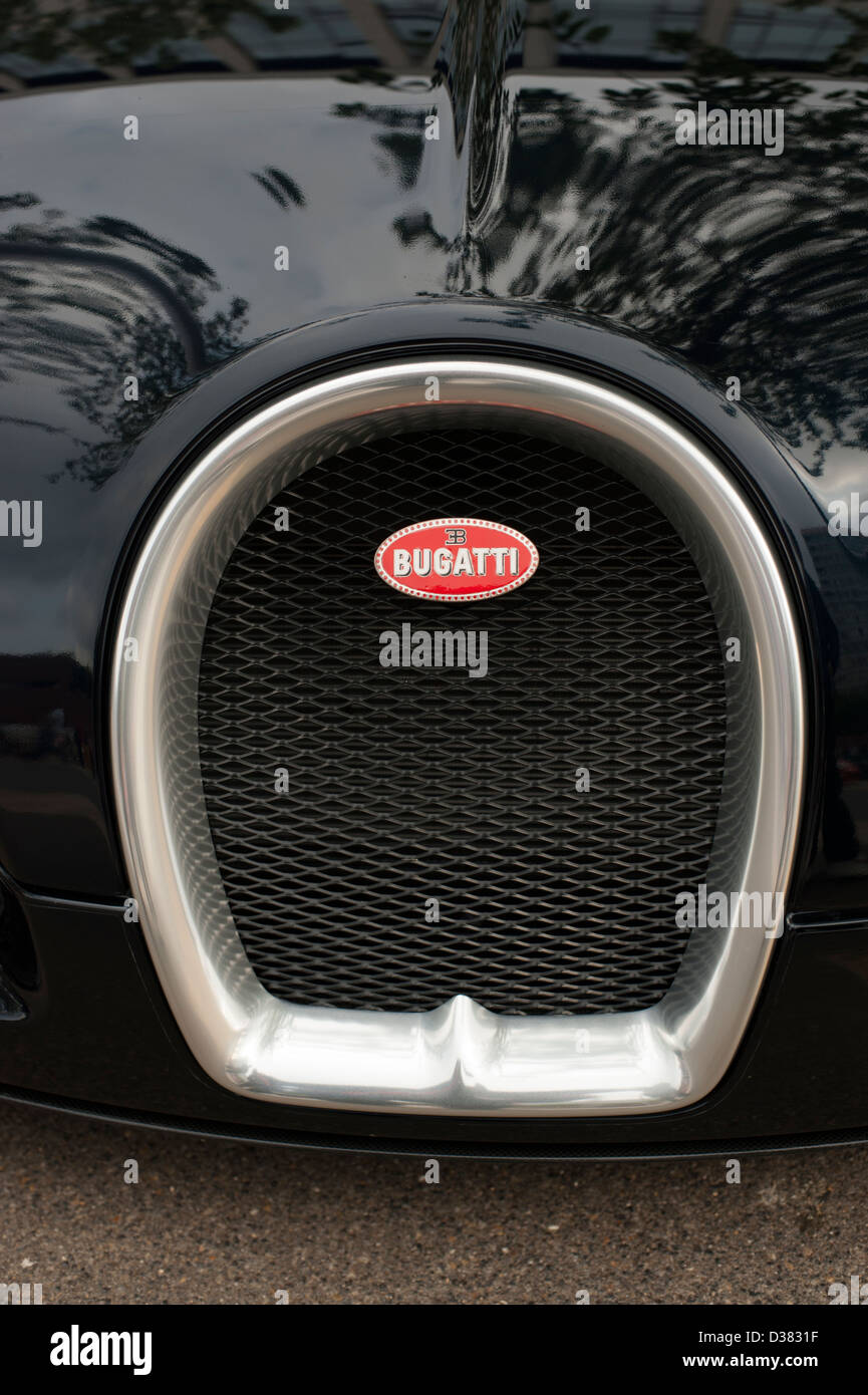 Bugatti radiator hi-res stock photography and images - Alamy