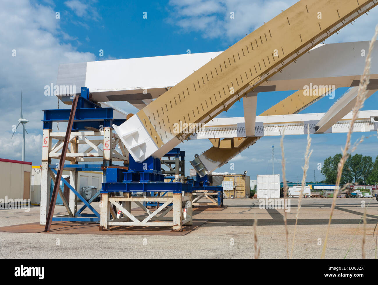 Bridge construction development hi-res stock photography and images - Alamy