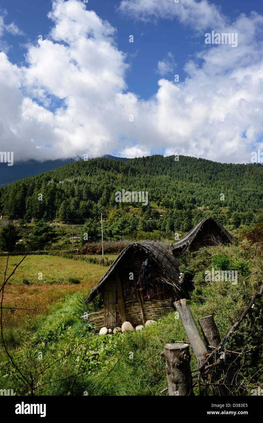 Huts hi res hi-res stock photography and images - Alamy