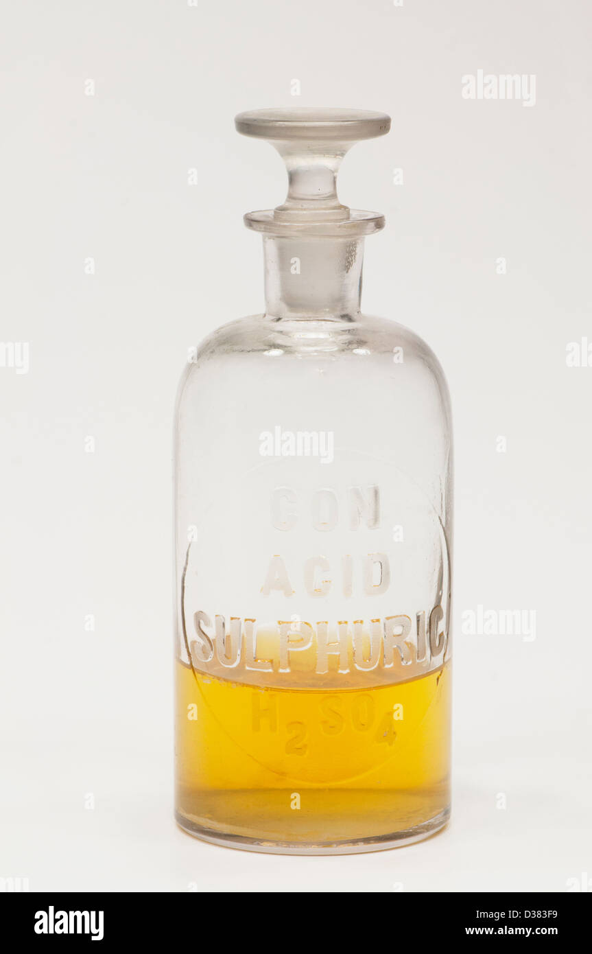 Yellow chemistry hi-res stock photography and images - Alamy