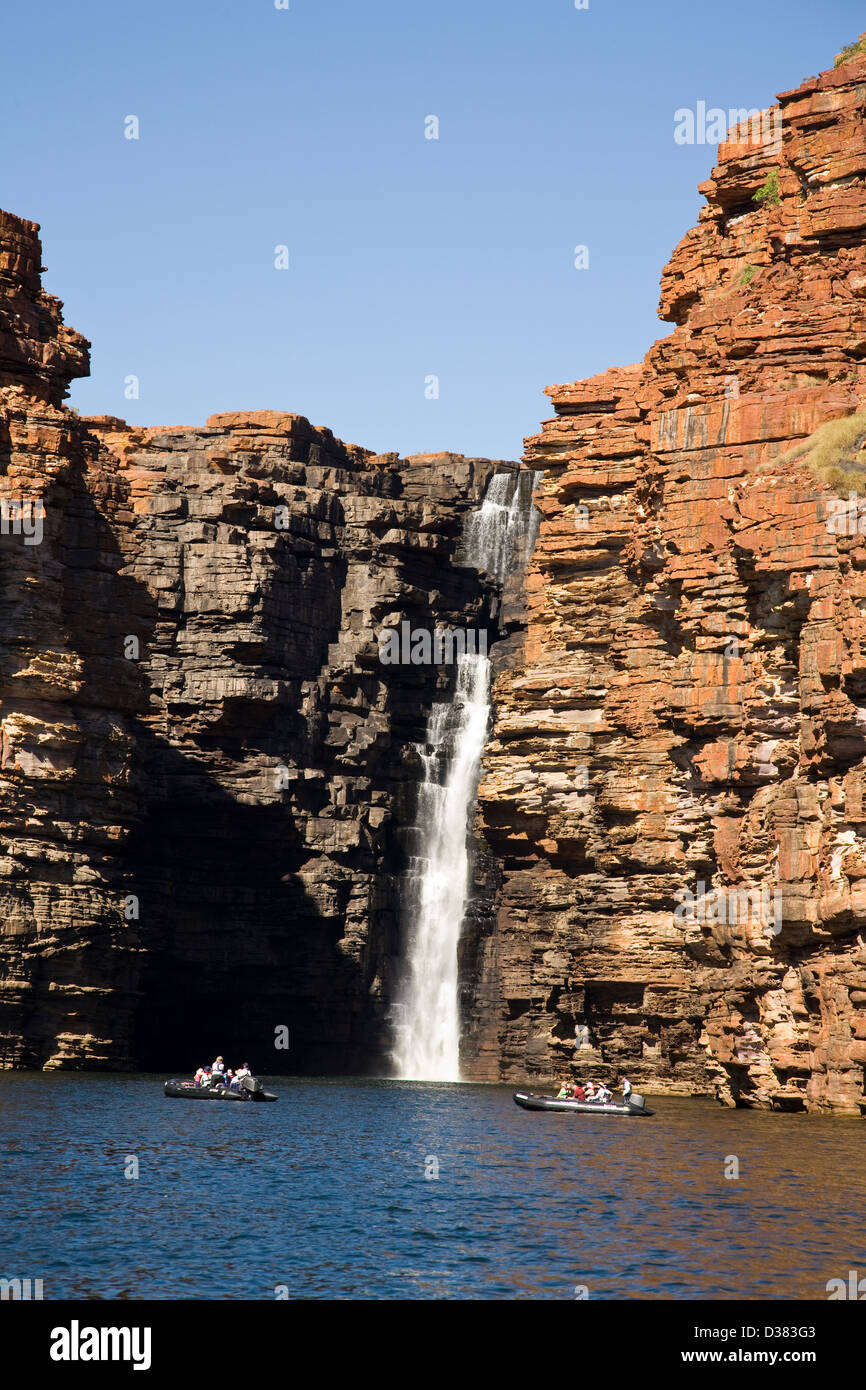 Zodiac excursion on the King George River to the base of King George ...