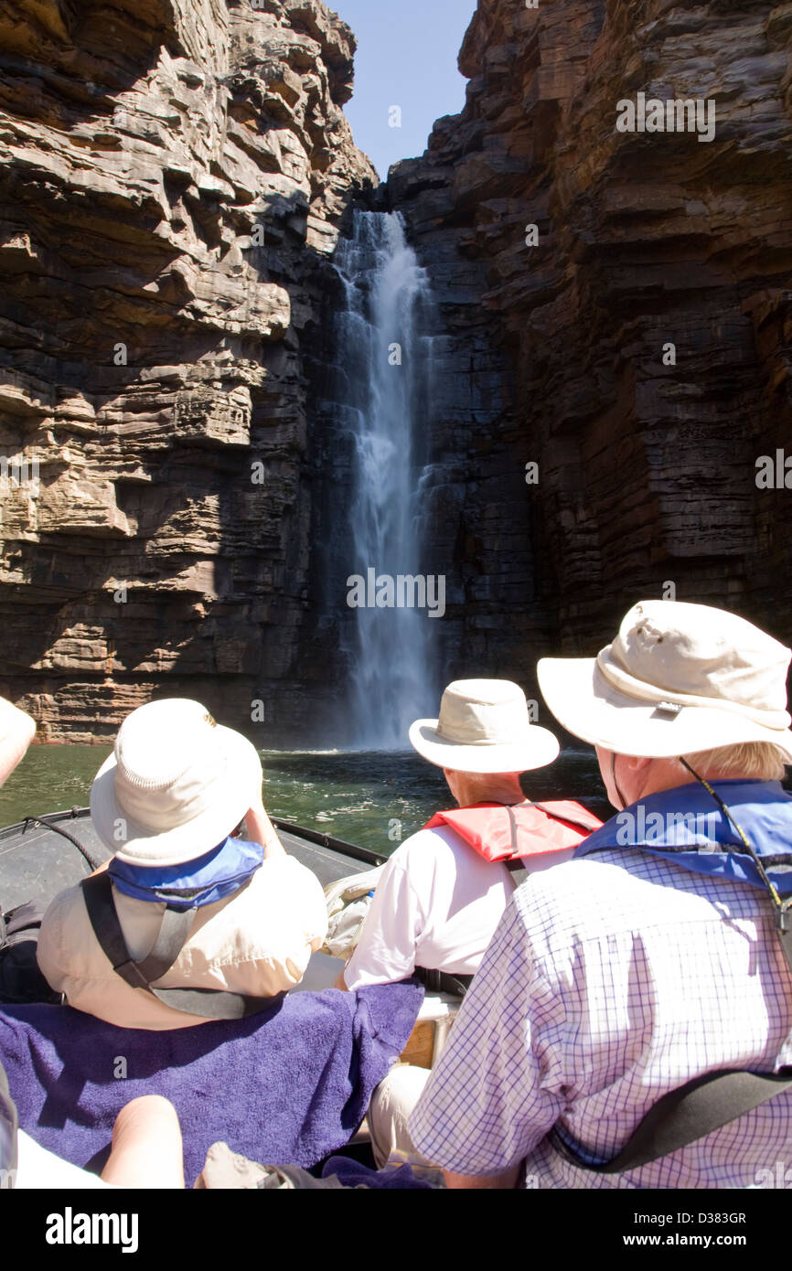 Zodiac excursion on the King George River to the base of King George ...
