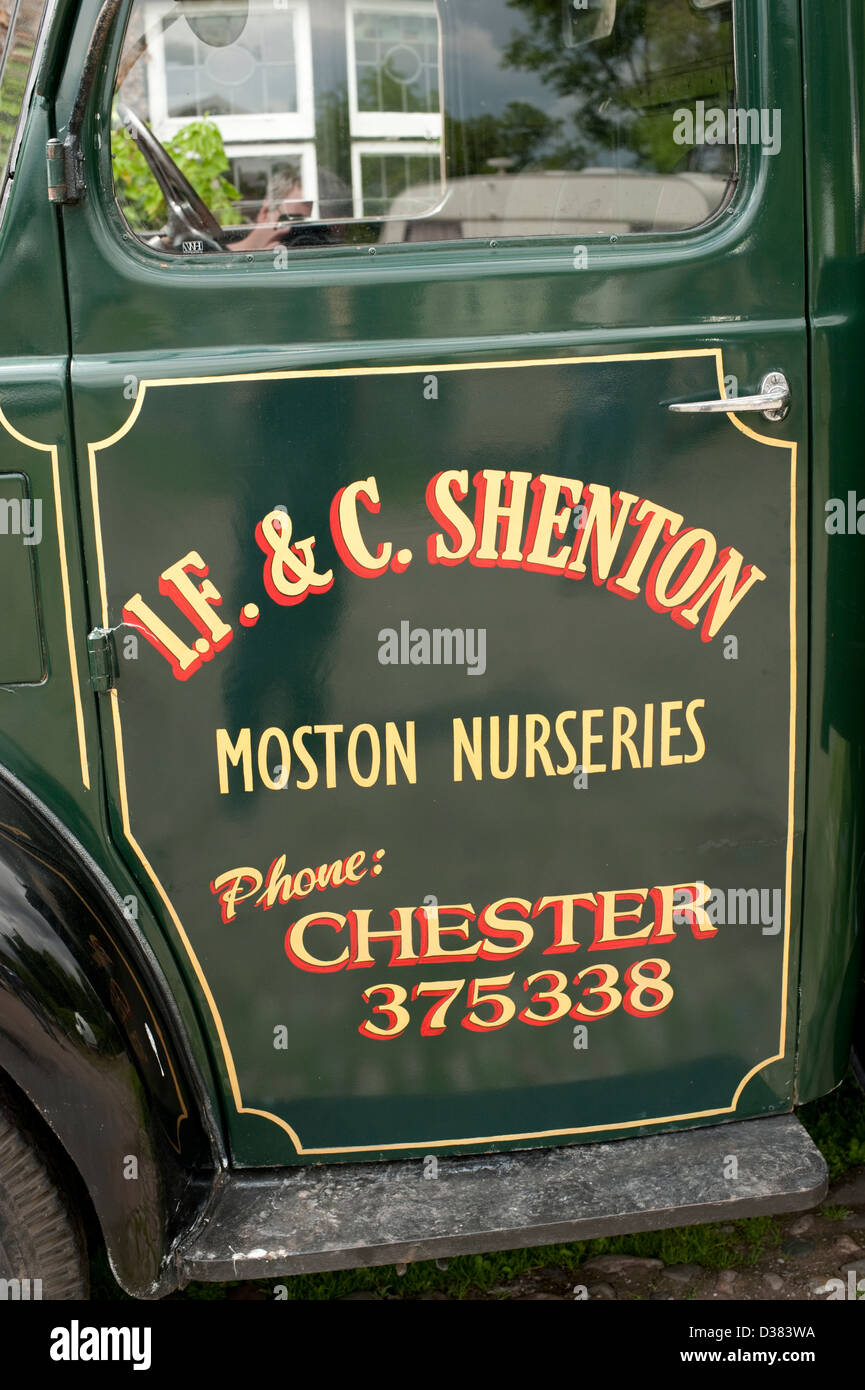 Livery farm hi-res stock photography and images - Alamy