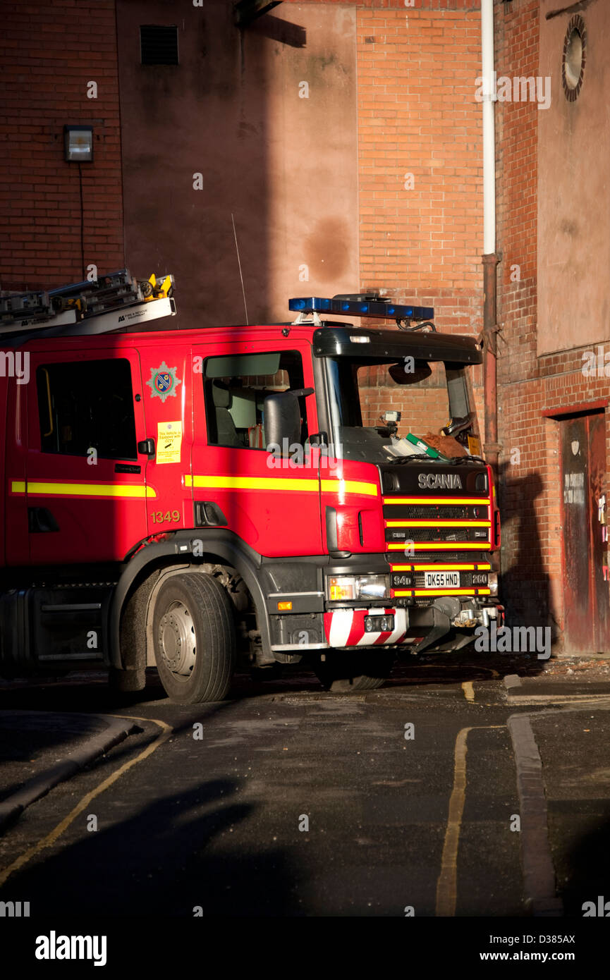 Fire Engine struggling down very narrow street Stock Photo - Alamy