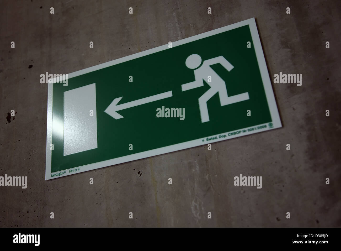 Exit signs hi-res stock photography and images - Alamy
