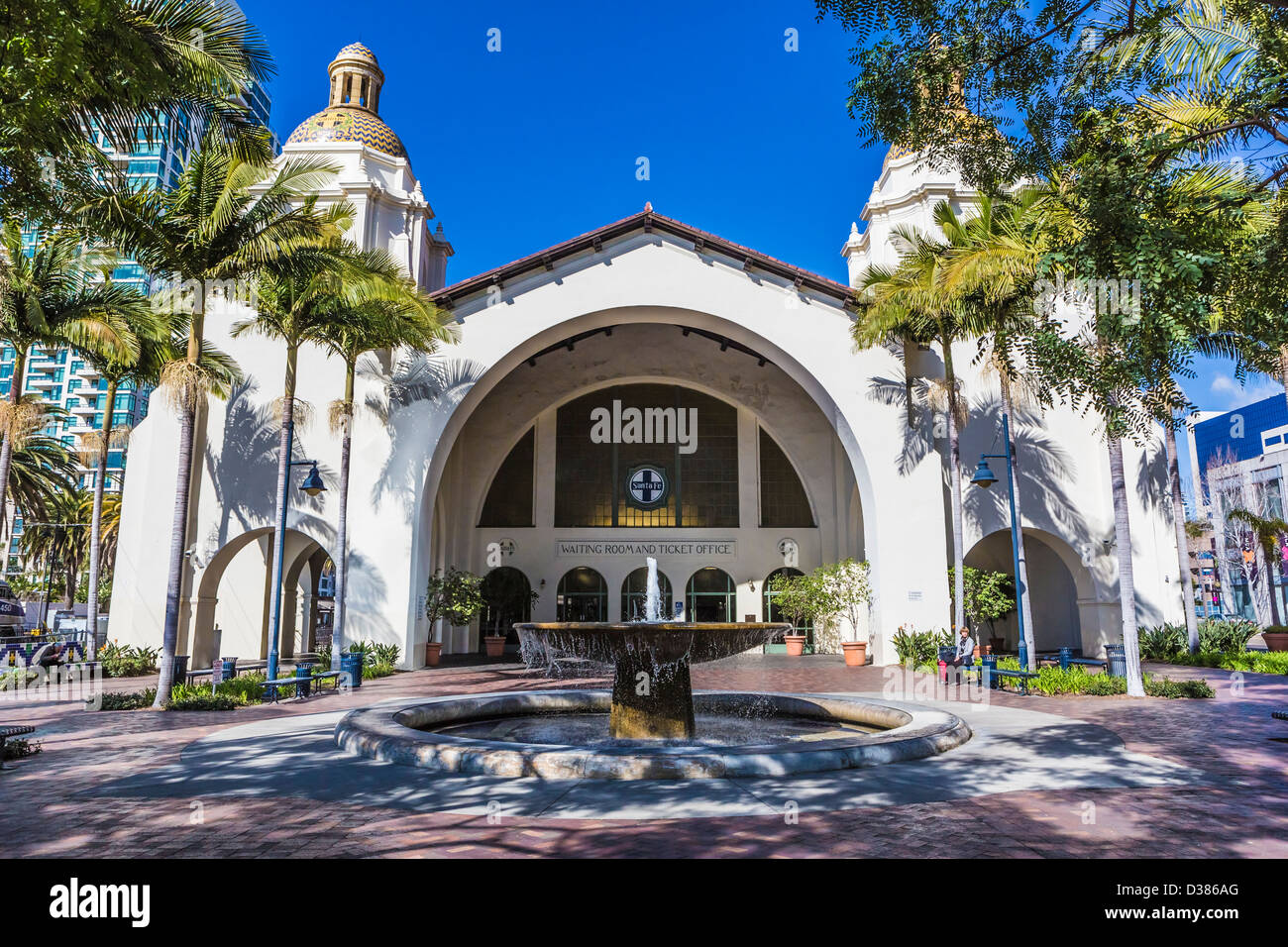 metropolitan transit system santa fe train station Stock Photo - Alamy