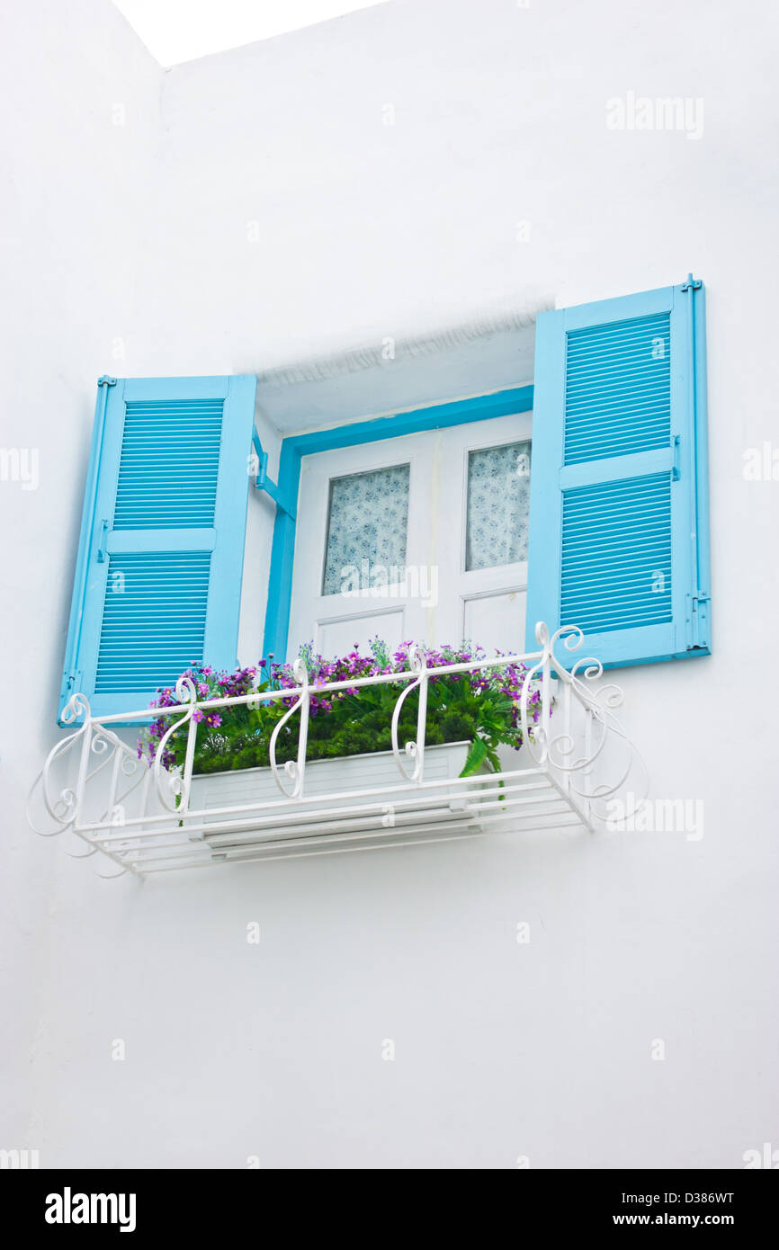 How to decorate window hi-res stock photography and images - Alamy