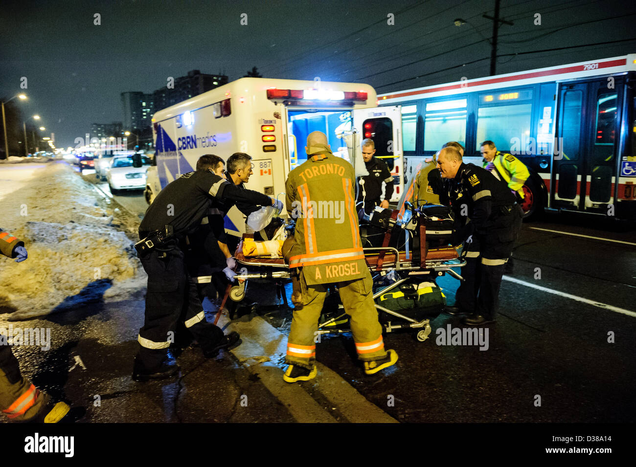 Toronto paramedic hi-res stock photography and images - Alamy