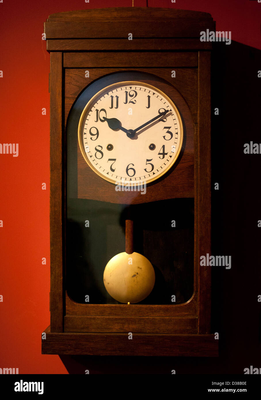 Antique clock gears hi-res stock photography and images - Alamy