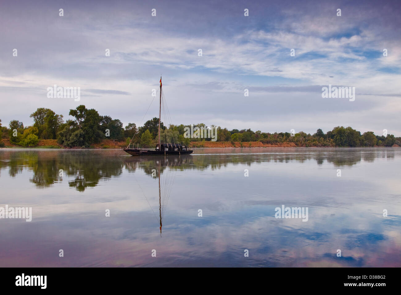Valley boat hi-res stock photography and images - Alamy
