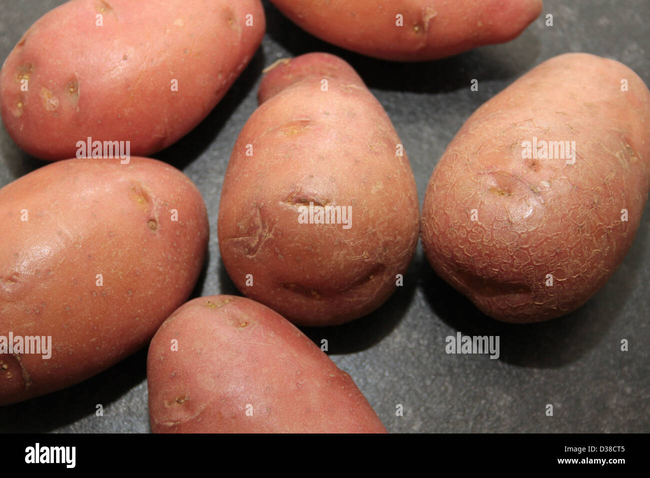 British spuds hi-res stock photography and images - Alamy