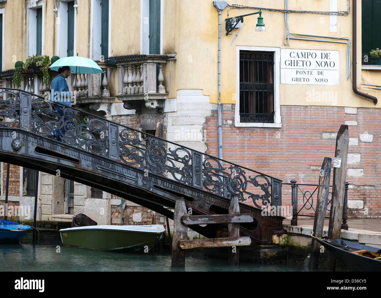 Jewish ghetto venice bridge hi-res stock photography and images - Alamy
