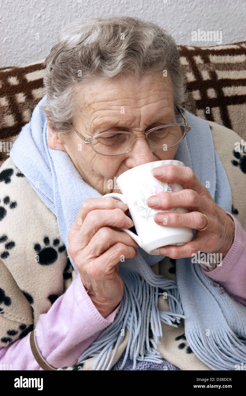 Warming blanket hypothermia hi-res stock photography and images - Alamy