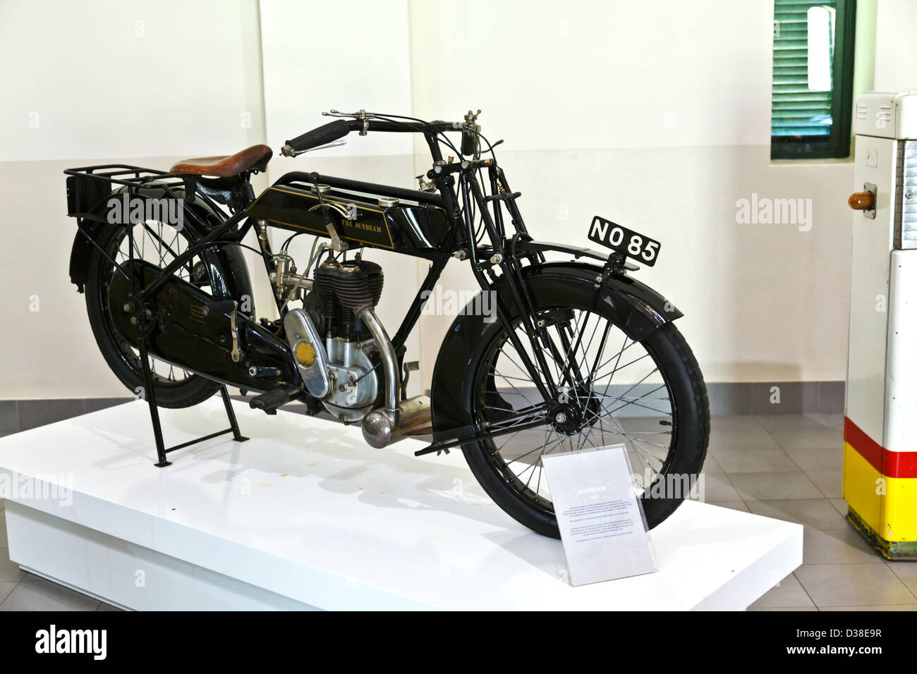 Sunbeam motorcycle hi-res stock photography and images - Alamy