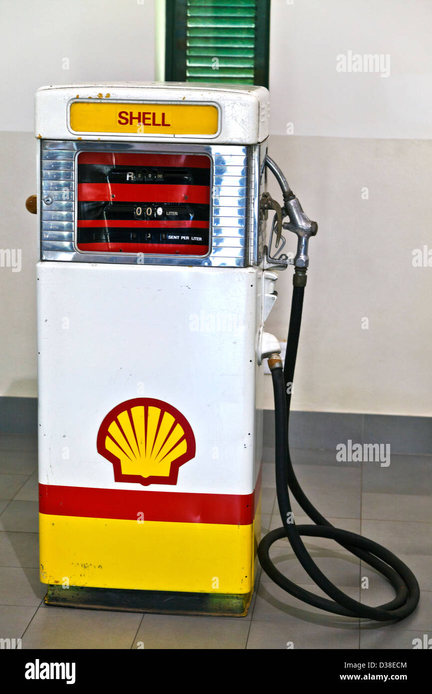 Classic shell hi-res stock photography and images - Alamy