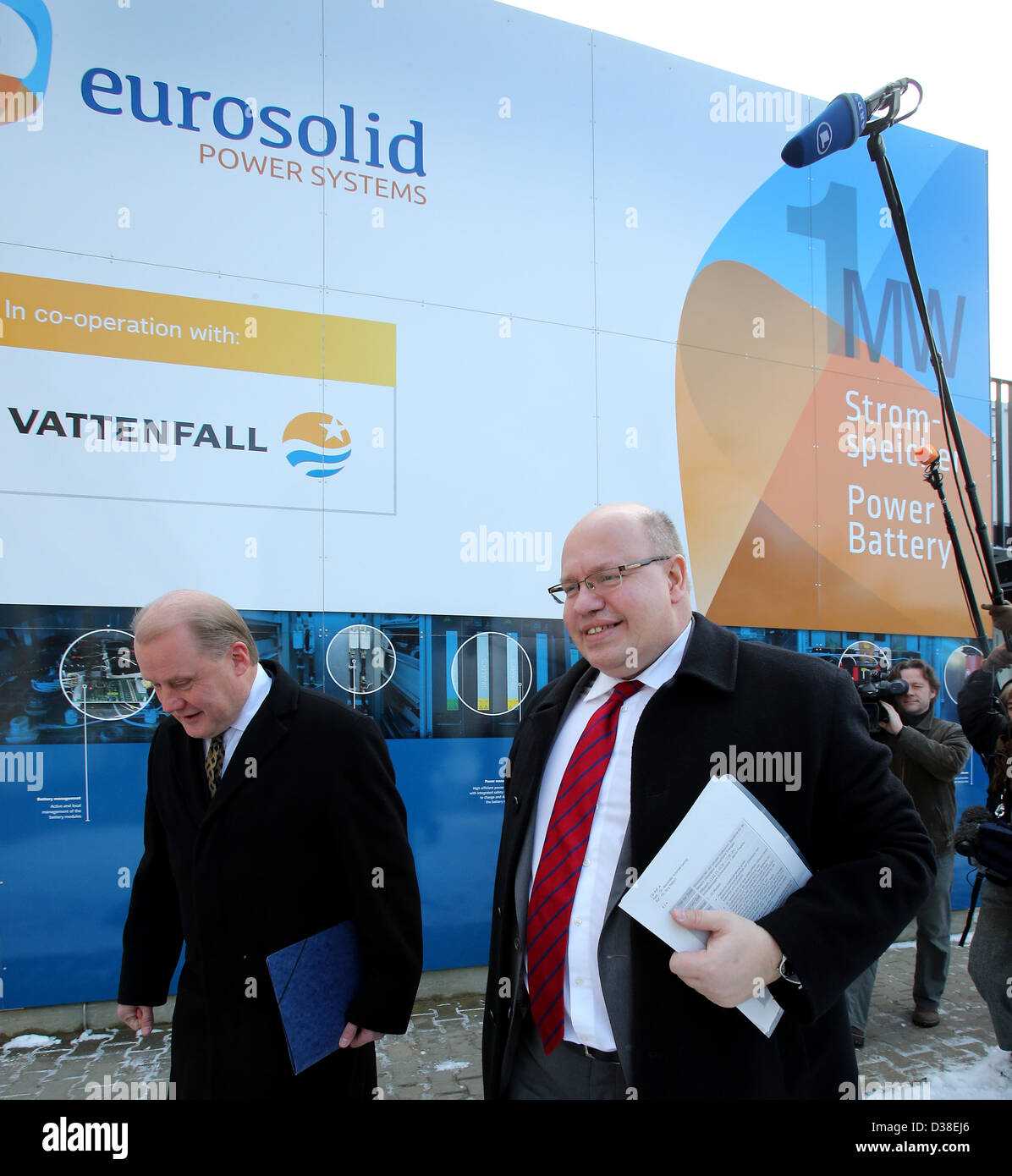 German Environment Minister Peter Altmaier and Vattenfall CEO in ...