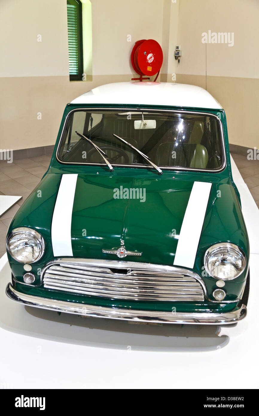 A collection of classic cars Mini Morris Stock Photo - Alamy