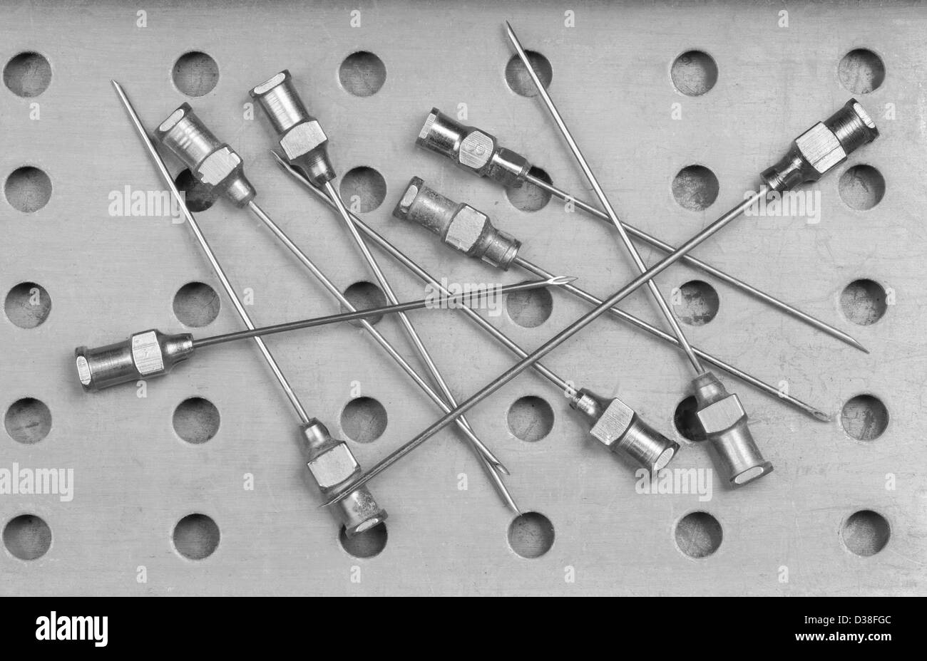 Vintage syringe hi-res stock photography and images - Alamy