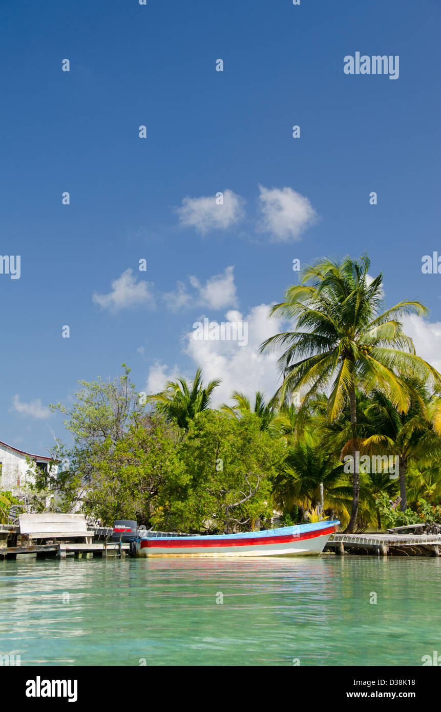 Belize, District of Stann Creek, Southwater Cay. Tropical coastline of ...