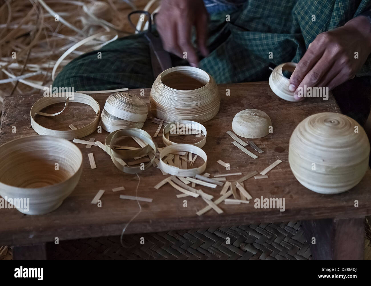 Myanmar, wood craftsman Stock Photo - Alamy