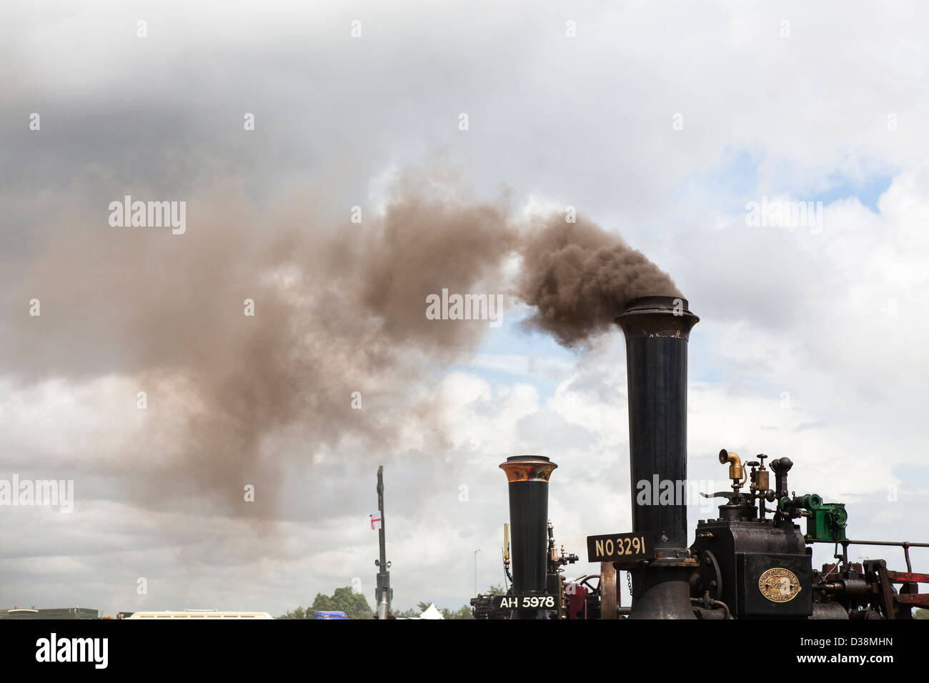 Traction Engine funnel pouring our smoke at Steam Extravaganza, South ...
