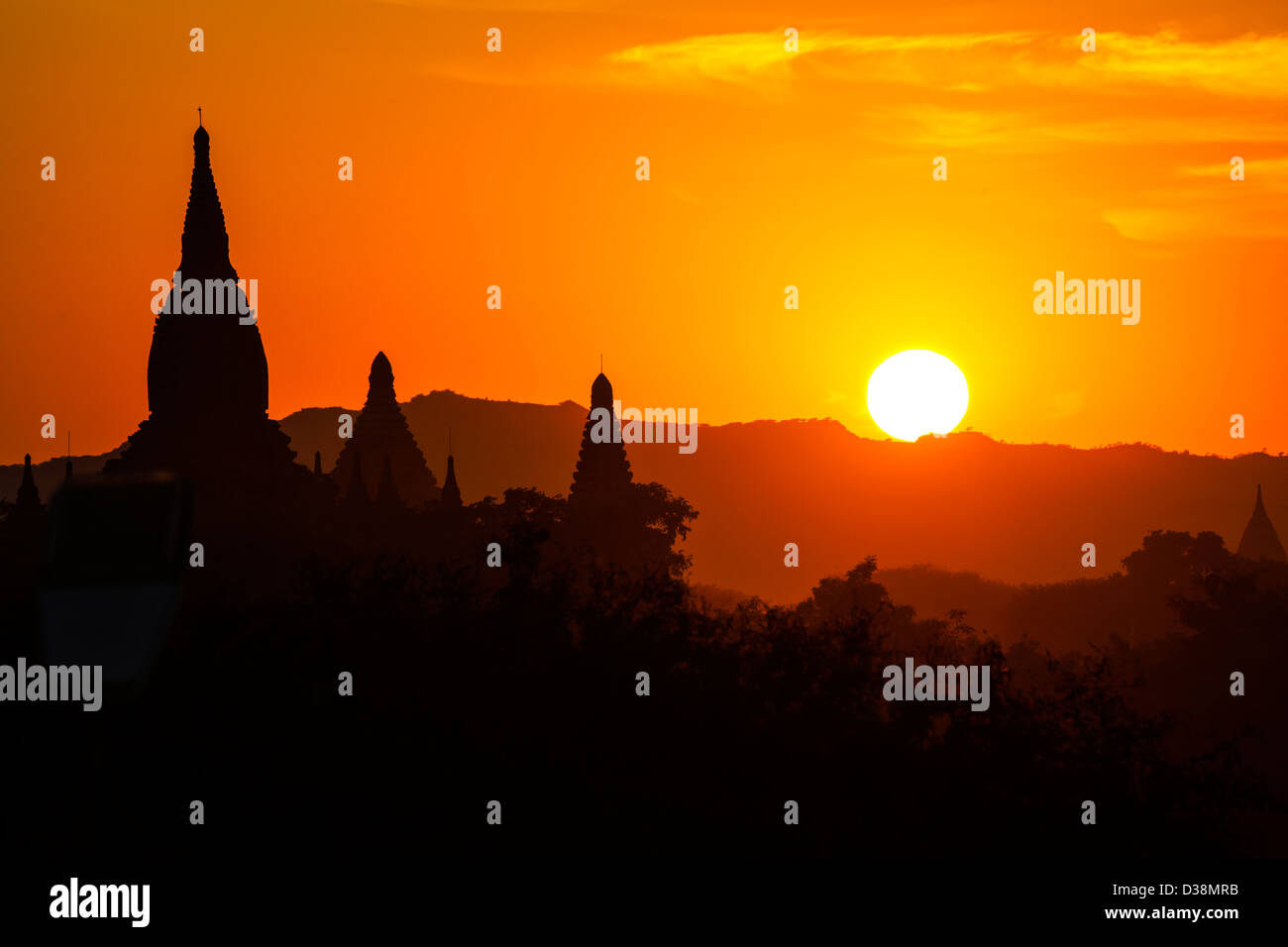 Myanmar travel hi-res stock photography and images - Alamy