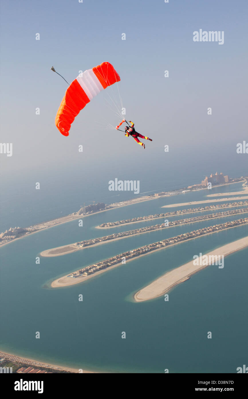 Mid air parachute motion adventure hi-res stock photography and images ...