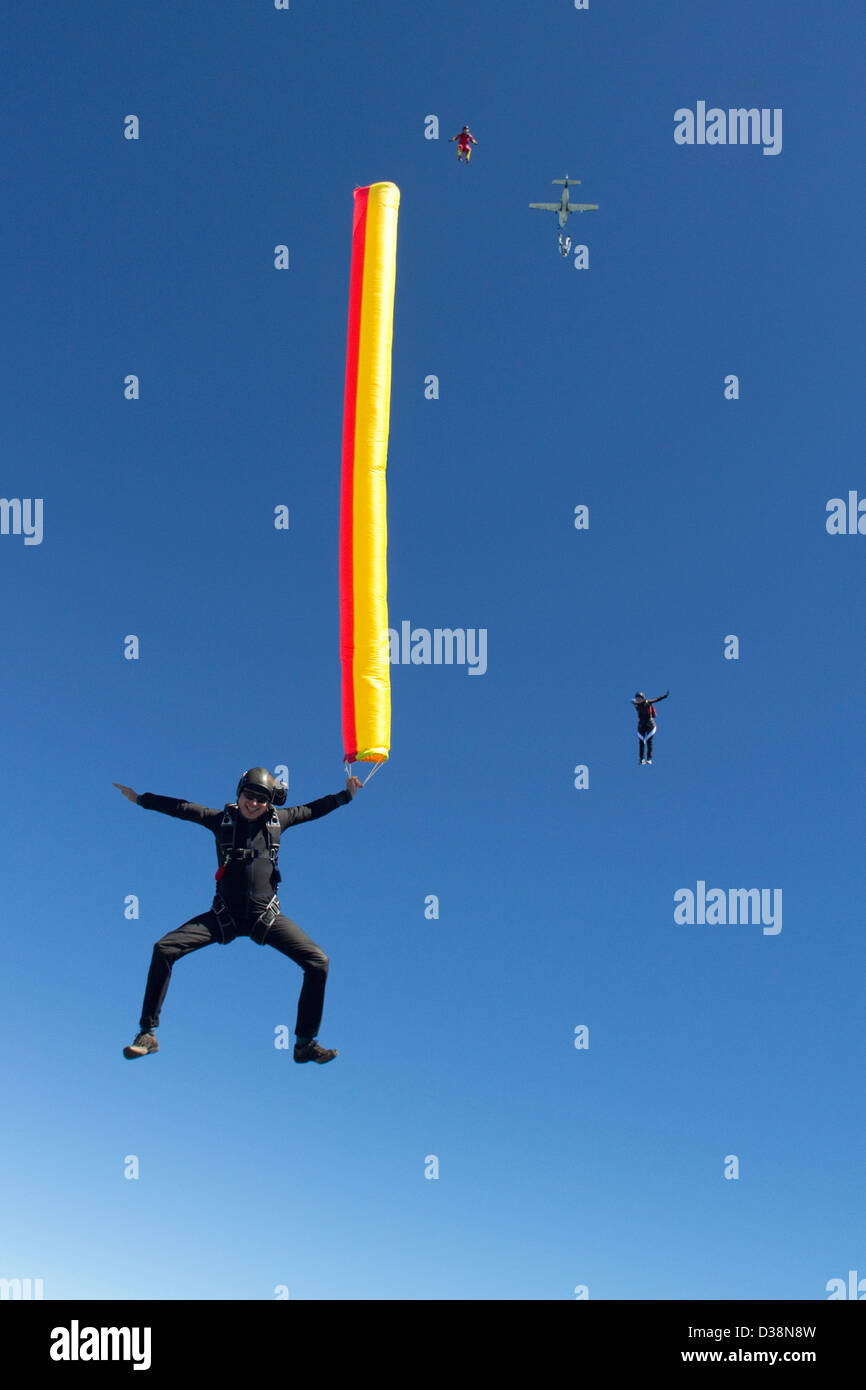 Four people skydiving hi-res stock photography and images - Alamy