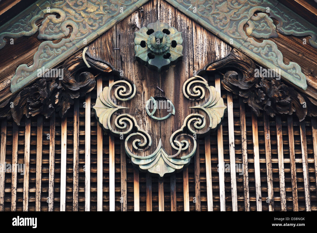 Detail of Japanese buddhist temple wooden structure Stock Photo - Alamy