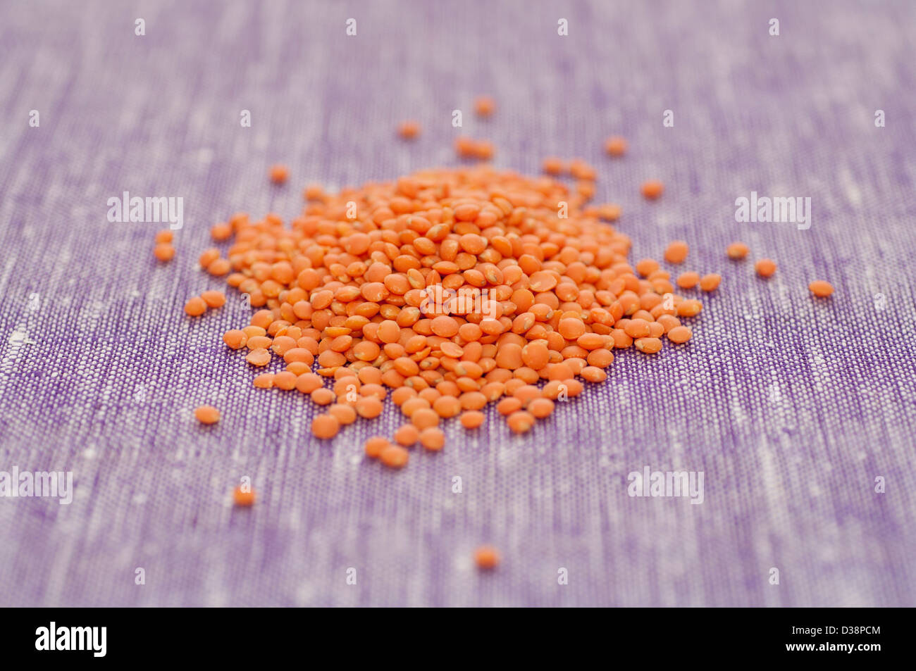 Whole red lentils hi-res stock photography and images - Alamy