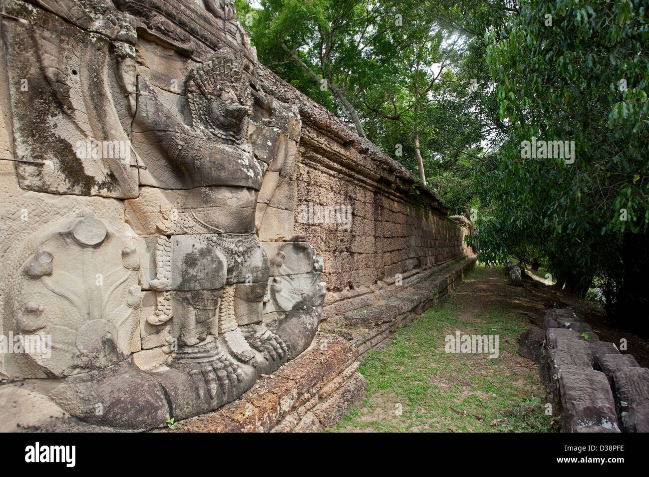 Giant Garuda. Preah Khan temple. Angkor. Cambodia Stock Photo - Alamy