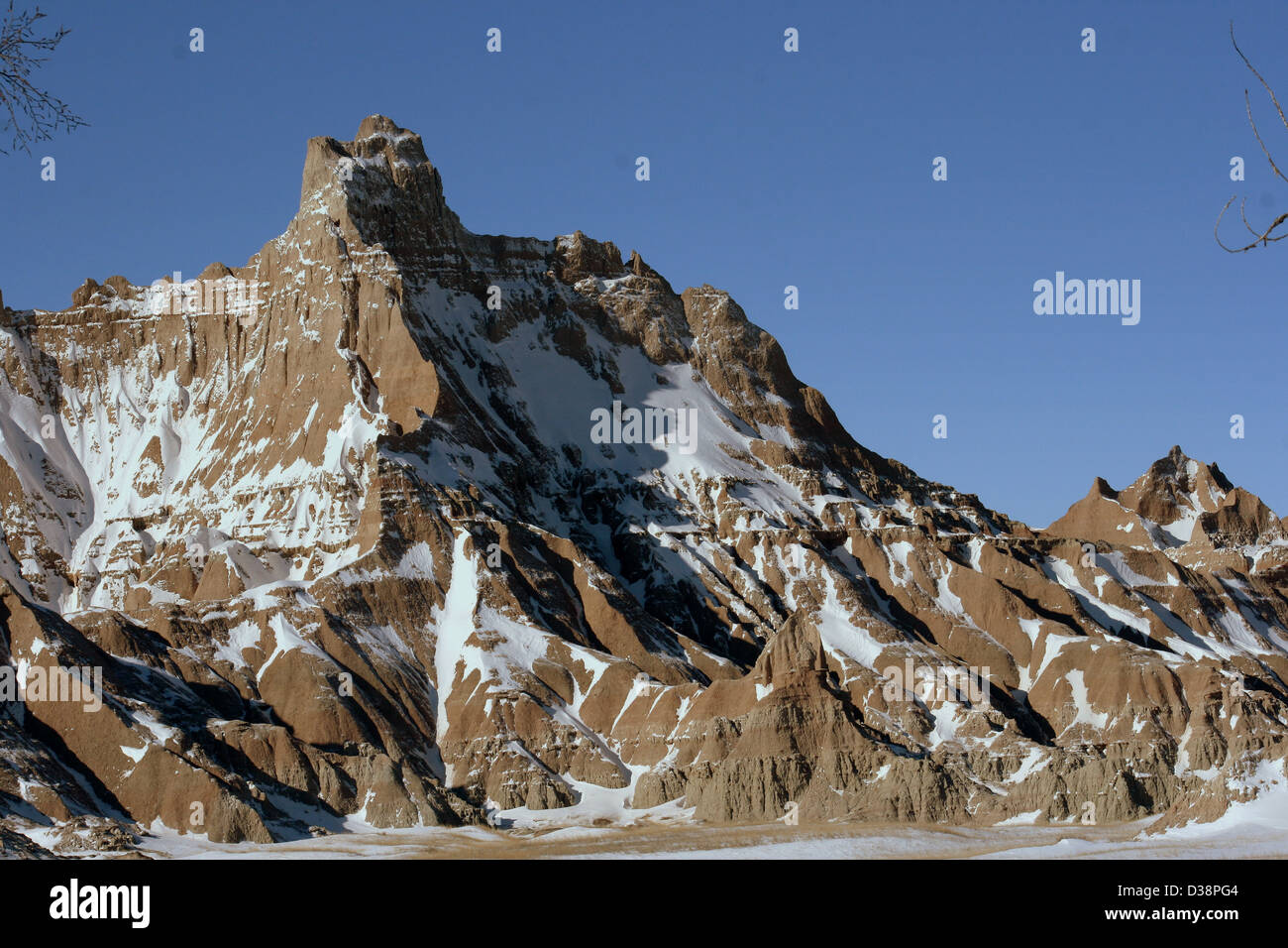 The Badlands National Park in South Dakota is covered in snow ...