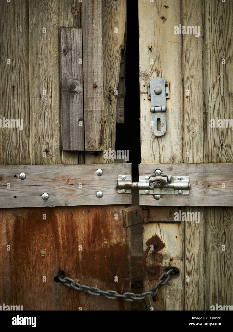Weathered locked entrance hi-res stock photography and images - Alamy