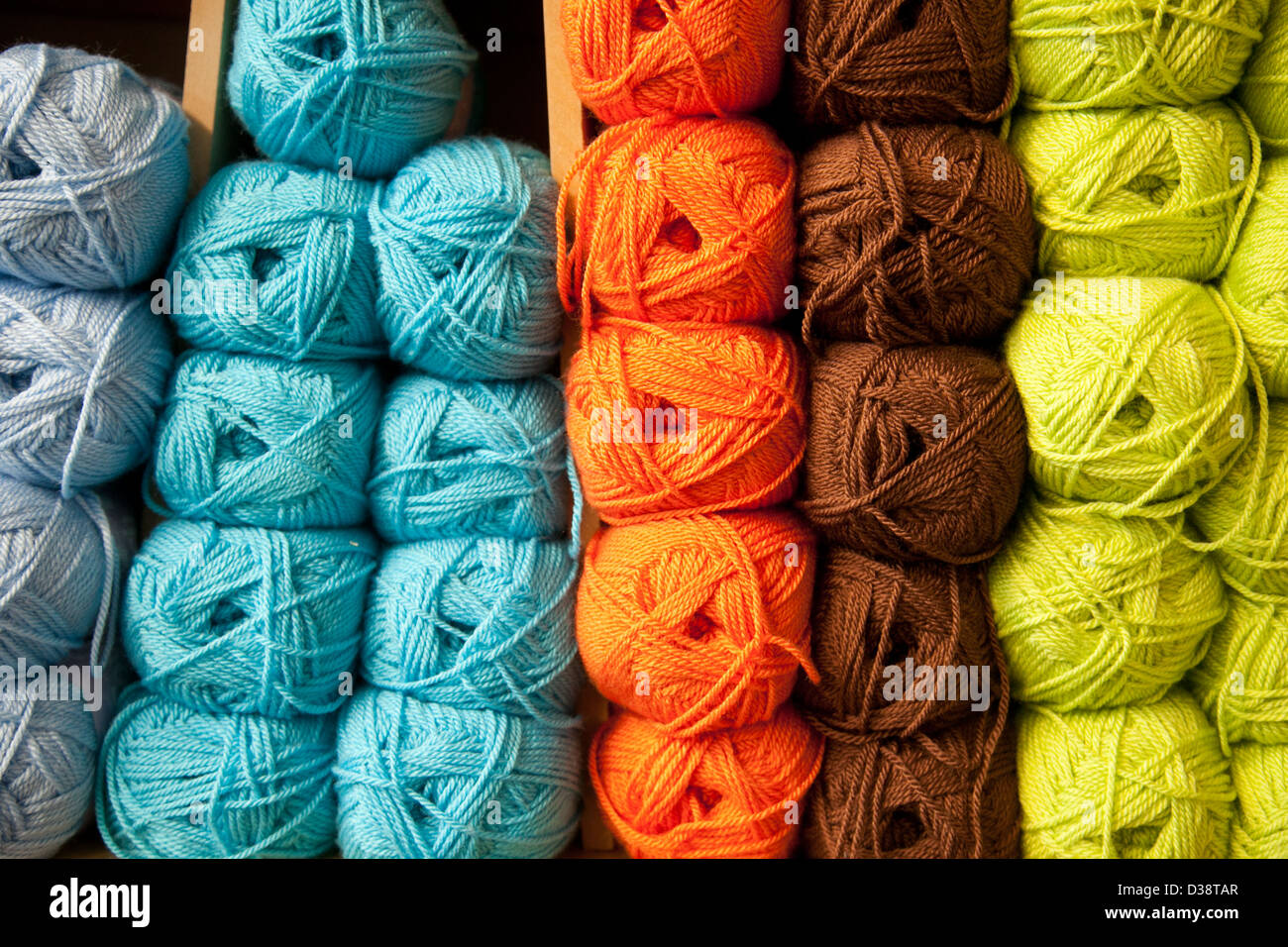 Knitting wool and yarn on a shelf Stock Photo - Alamy