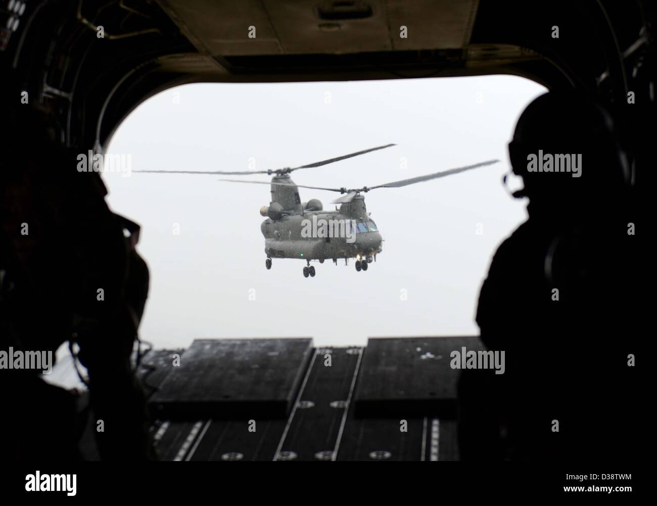 Chinook helicopter chinook in flight hi-res stock photography and ...