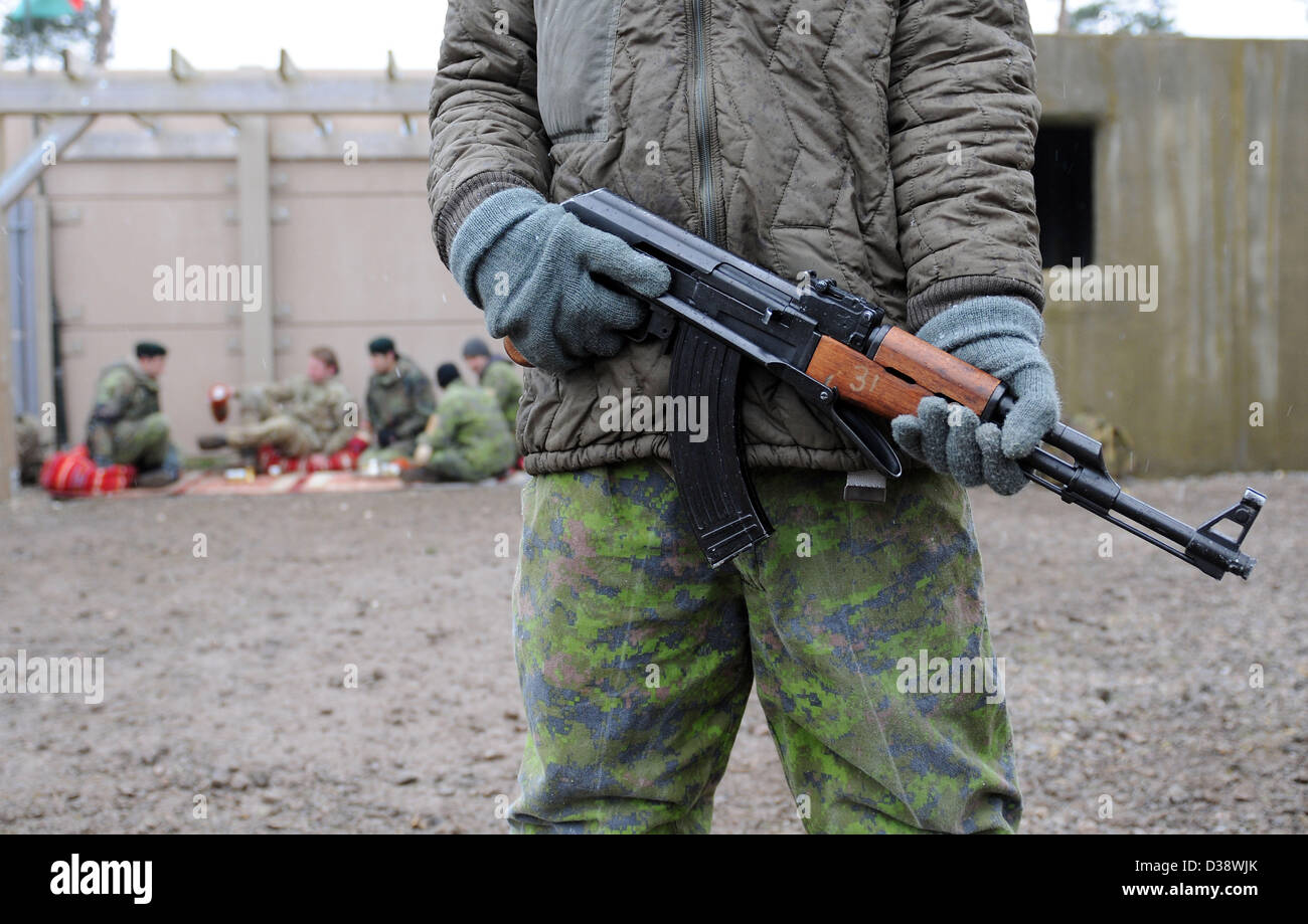 Task force rifles hi-res stock photography and images - Alamy