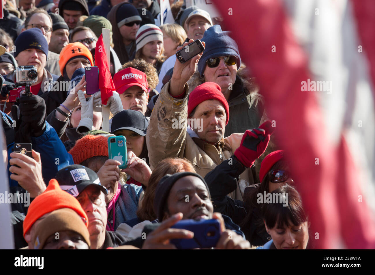 Protest crowd hi-res stock photography and images - Alamy
