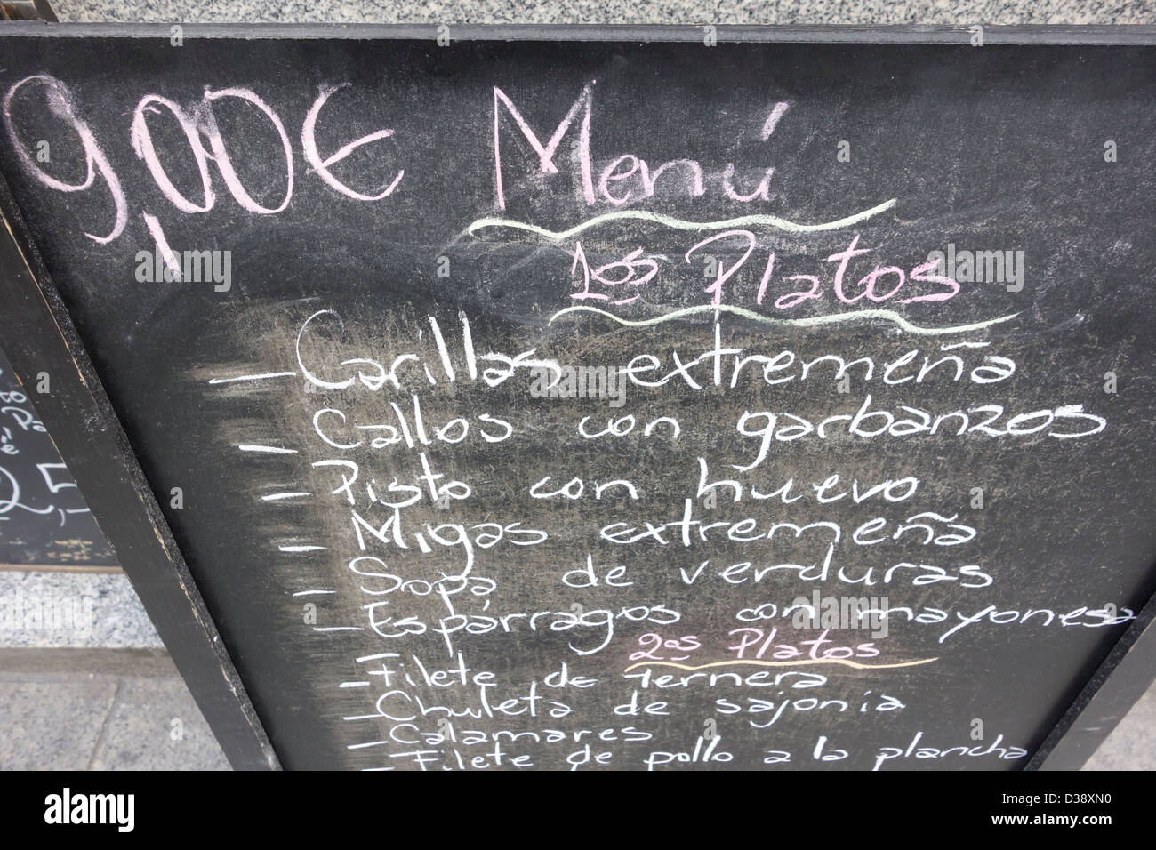 menu chalkboard old menu del dia madrid spain food Stock Photo - Alamy