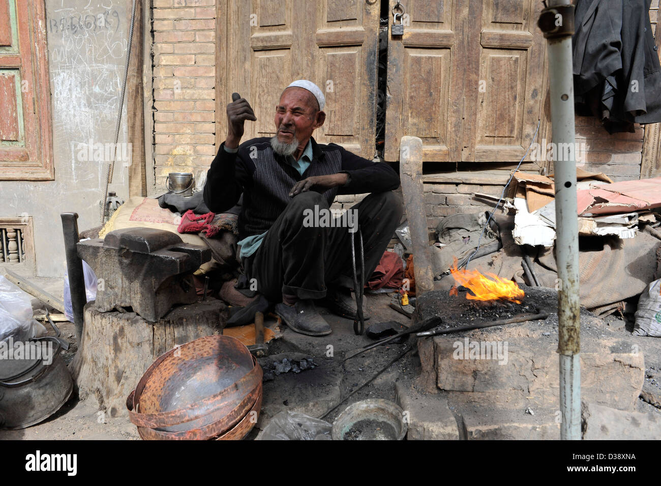 Old but still working hi-res stock photography and images - Alamy