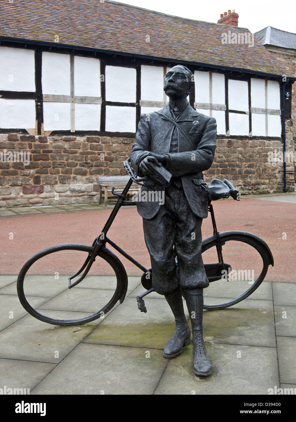 Edward elgar statue hereford hi-res stock photography and images - Alamy