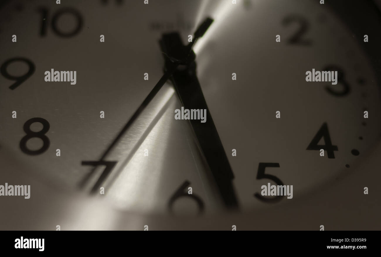 Time clock face hi-res stock photography and images - Alamy