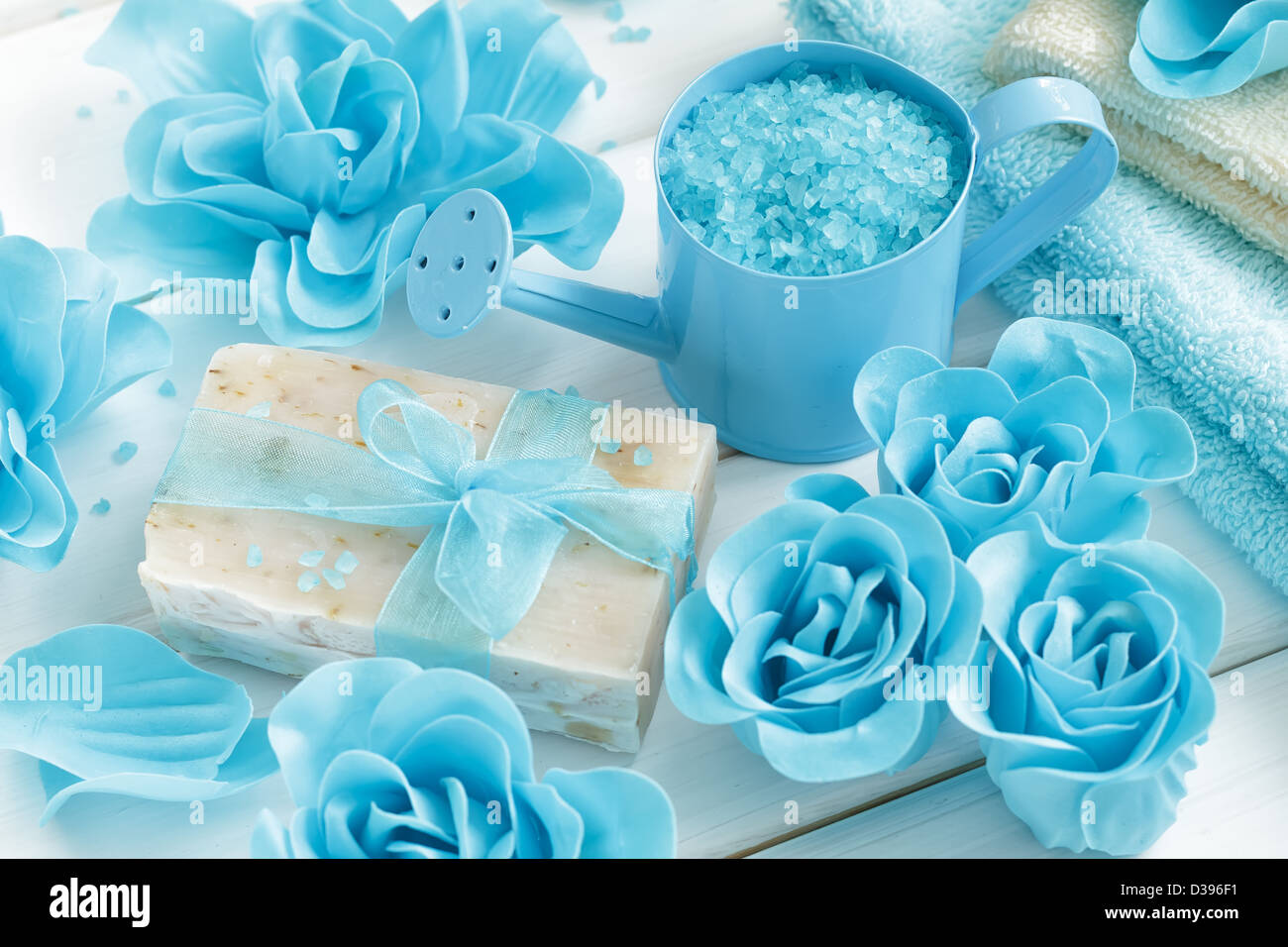 Luxury spa products white hi-res stock photography and images - Alamy