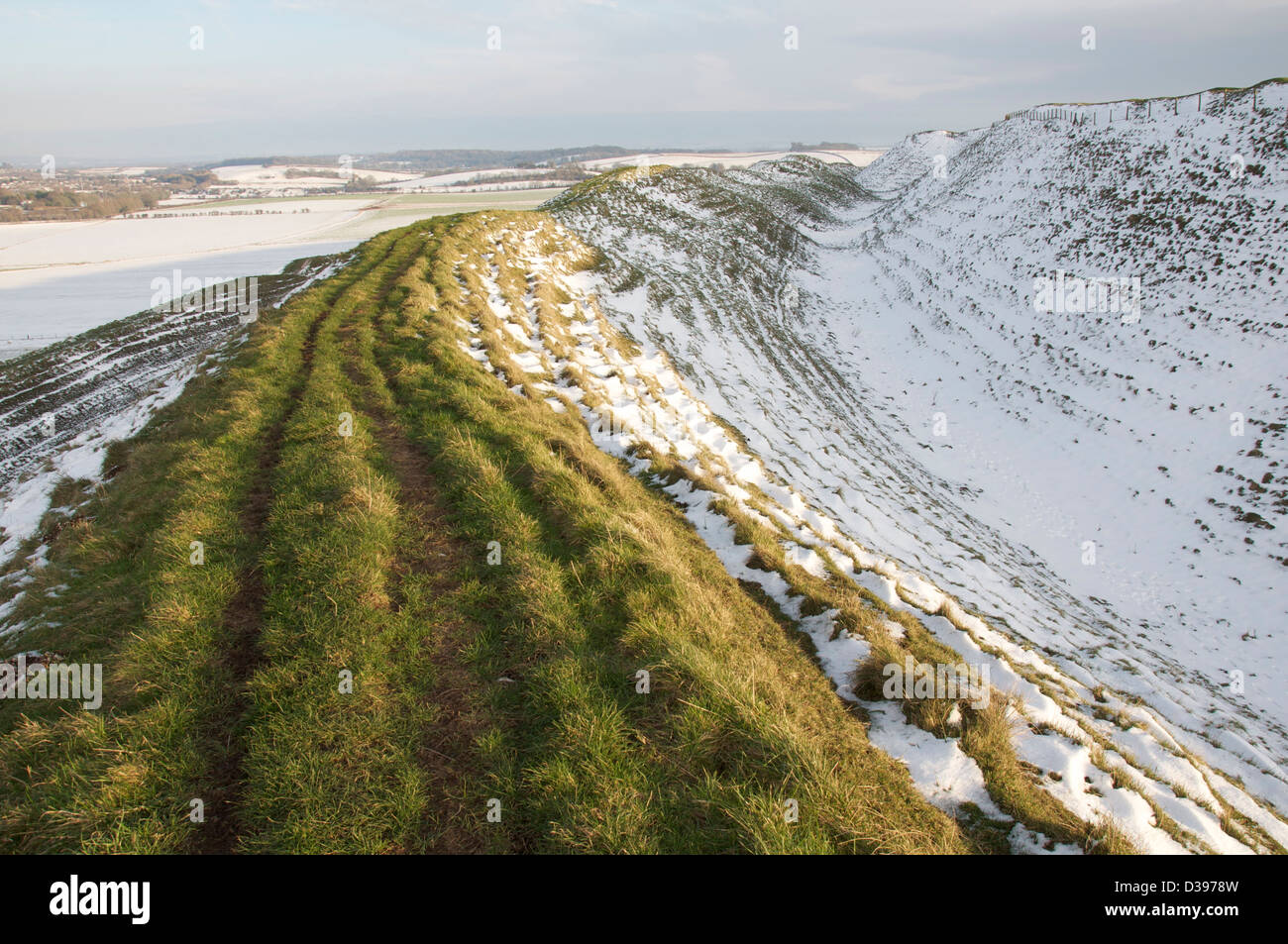 Maiden castle hi-res stock photography and images - Alamy