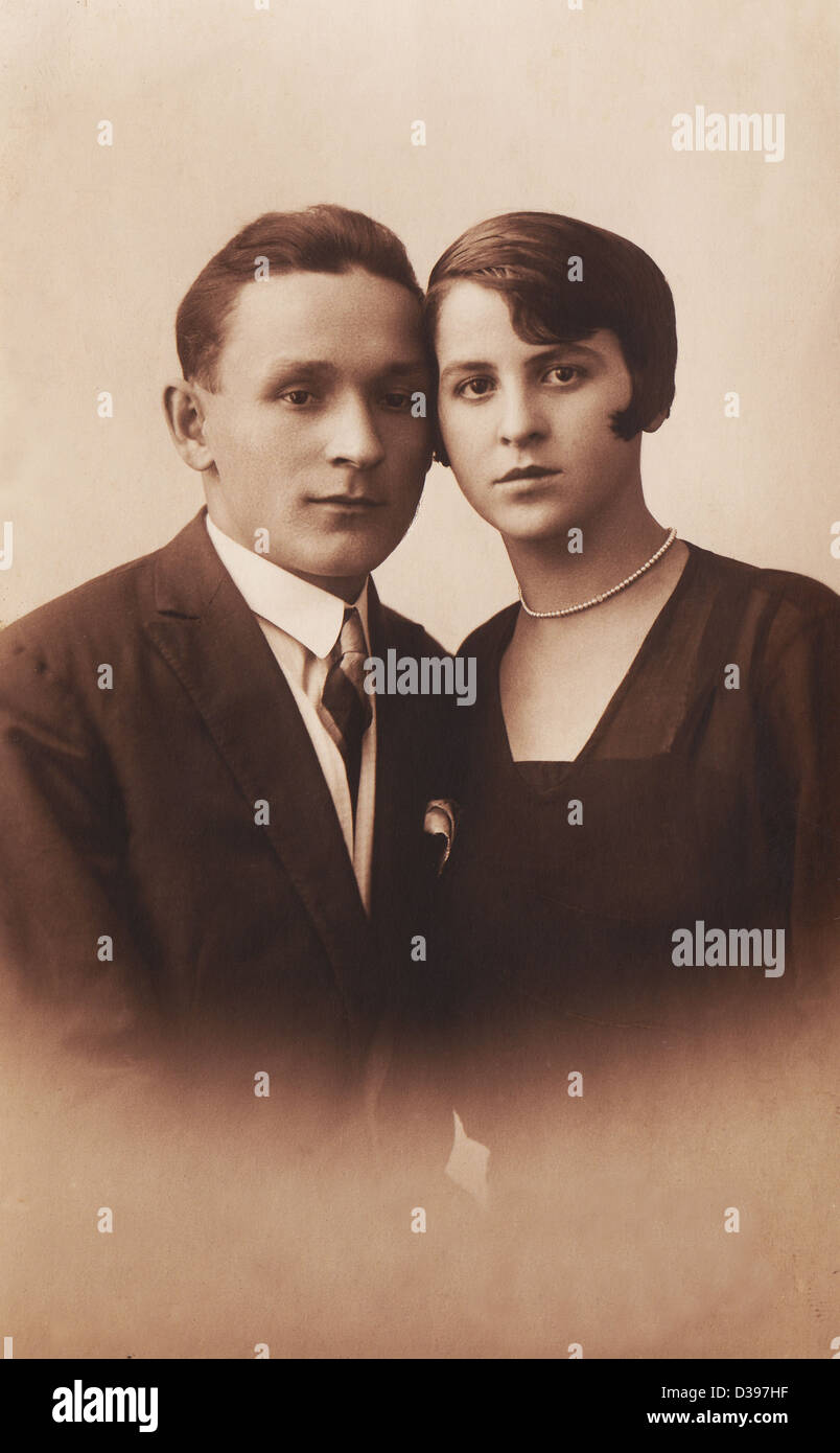 Vintage image of two lovers from 1920 Stock Photo - Alamy