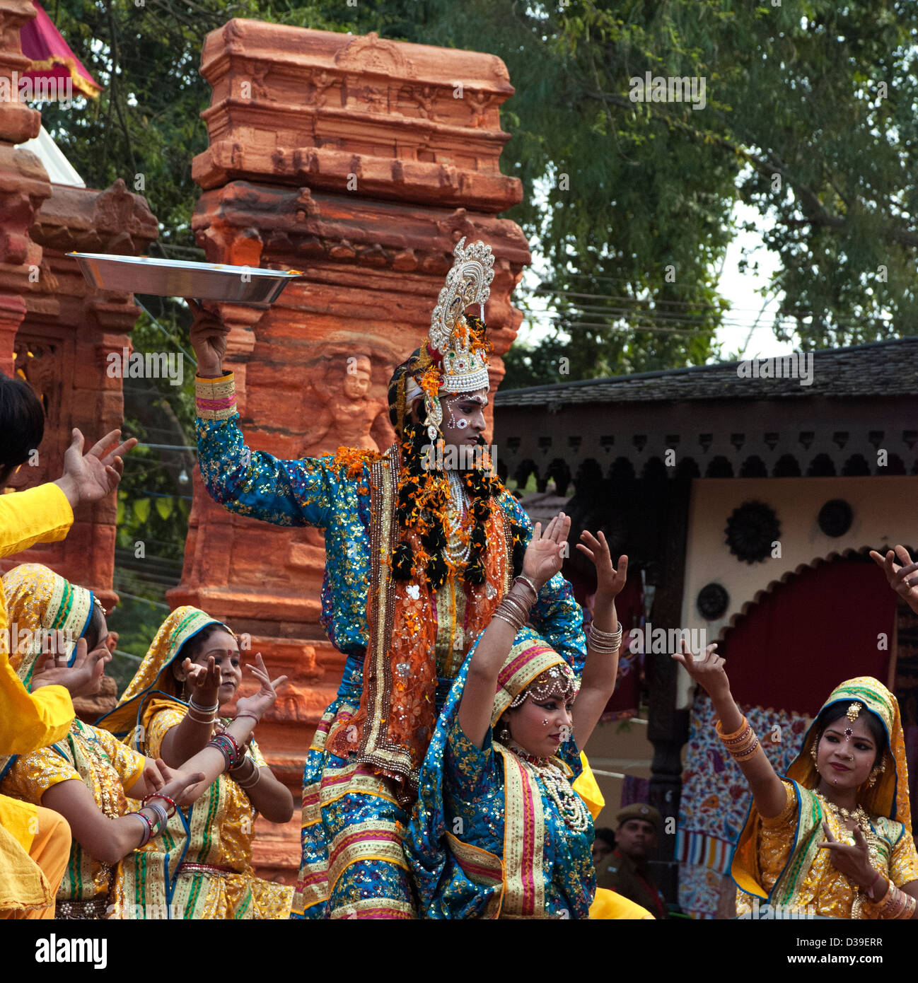 Krishna radha dancing hi-res stock photography and images - Alamy