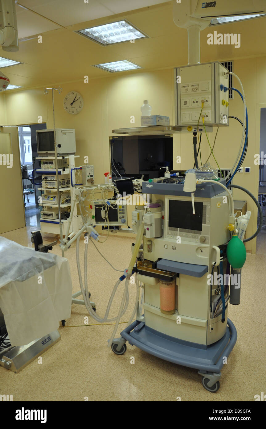 Operating table gynecology hi-res stock photography and images - Alamy
